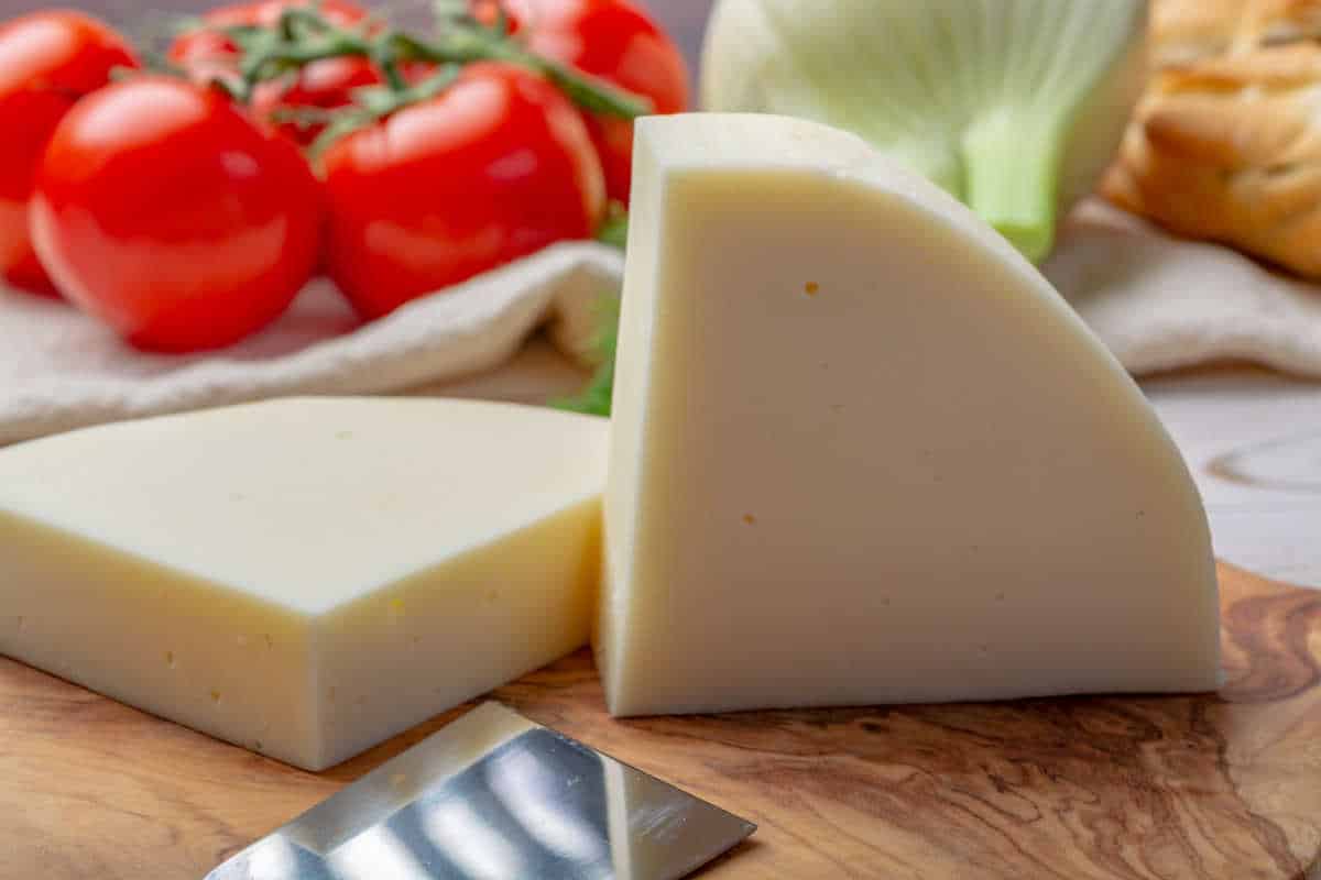 The 9 Best Provolone Substitutes For Your Recipes