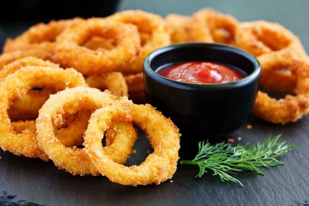 How To Reheat Onion Rings - The 4 Best Ways