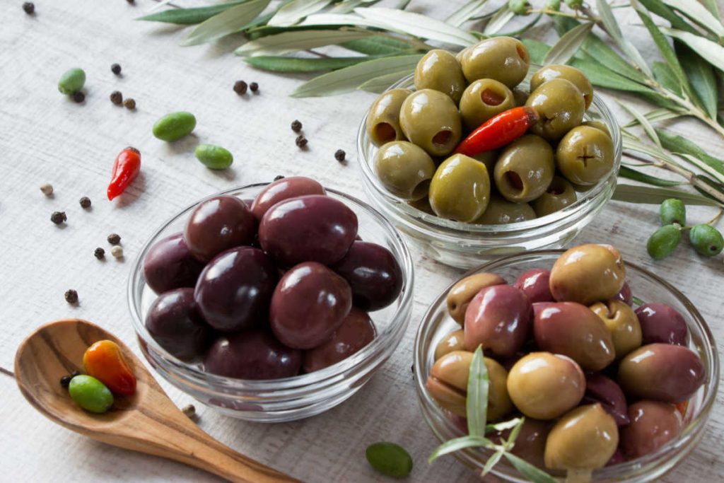 The 8 Best Olive Substitutes For Your Recipes