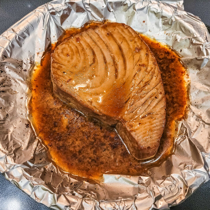 How to Cook a Tuna Steak in Oven in Foil: 3 Easy Steps